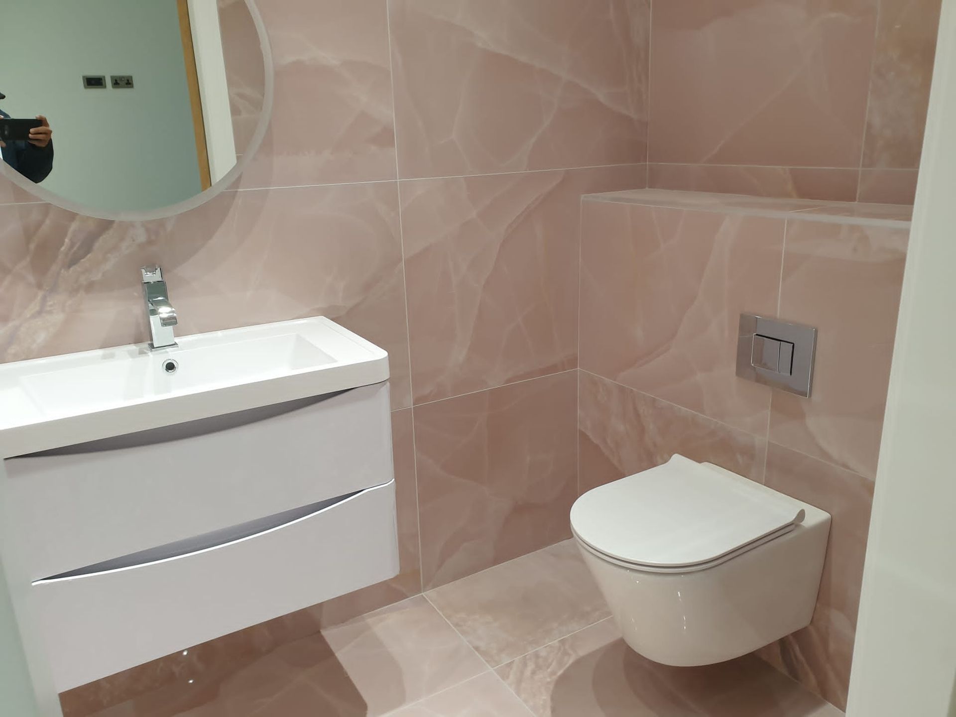 Rose Onyx Porcelain Wall and Floor Tile