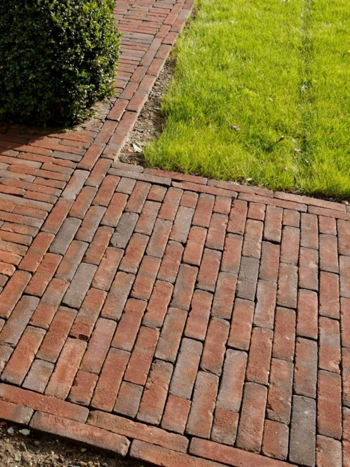 Tumbled Brick Paver Patio BELGARD Slaton Plus™ Tumbled, Paver
